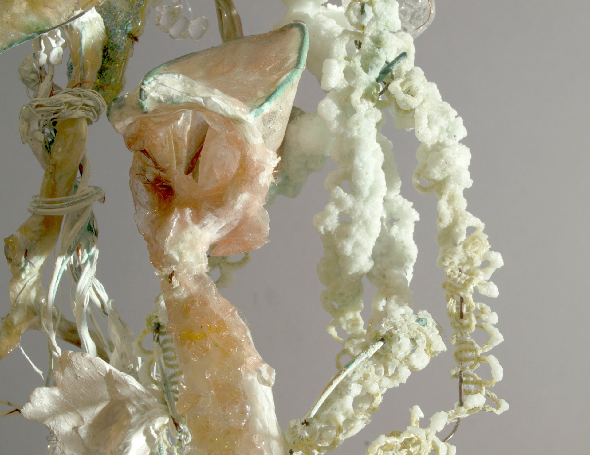 Botanical Pearl White Climbing Vine Wall Art Sculpture ~ Dulce Vinea ...